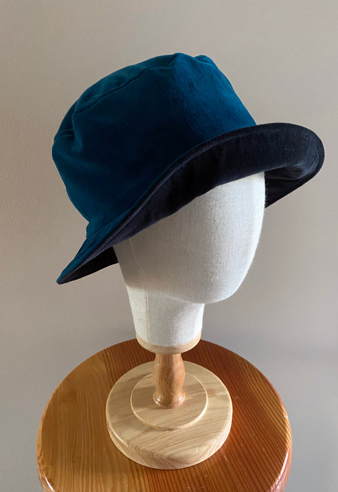Black Satin "Inès" Cloche with a layer of tulle net, double black bow ...